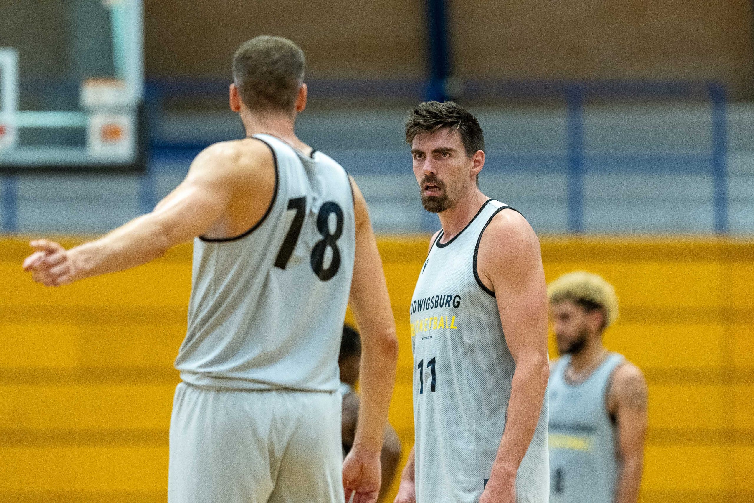 Kader-Update II: A. J. Pacher III wird ein RIESE, Michael Miller ...