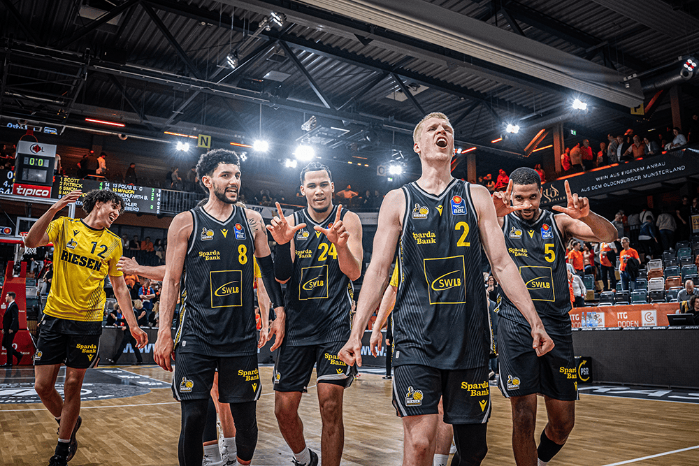 Monster-Comeback der Team-Moral | MHP RIESEN Ludwigsburg